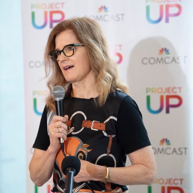 Comcast Lift Zone program awards WiFi access, laptops and privacy pods ...